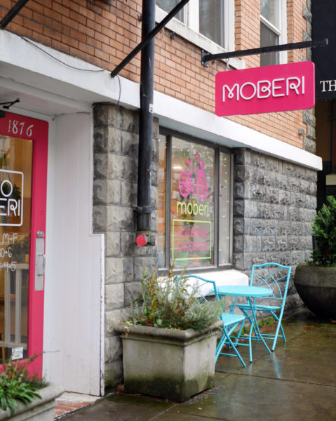 Moberi Acai Bowls & Smoothies, Bike Blending Smoothie Bar - by Waz Wu